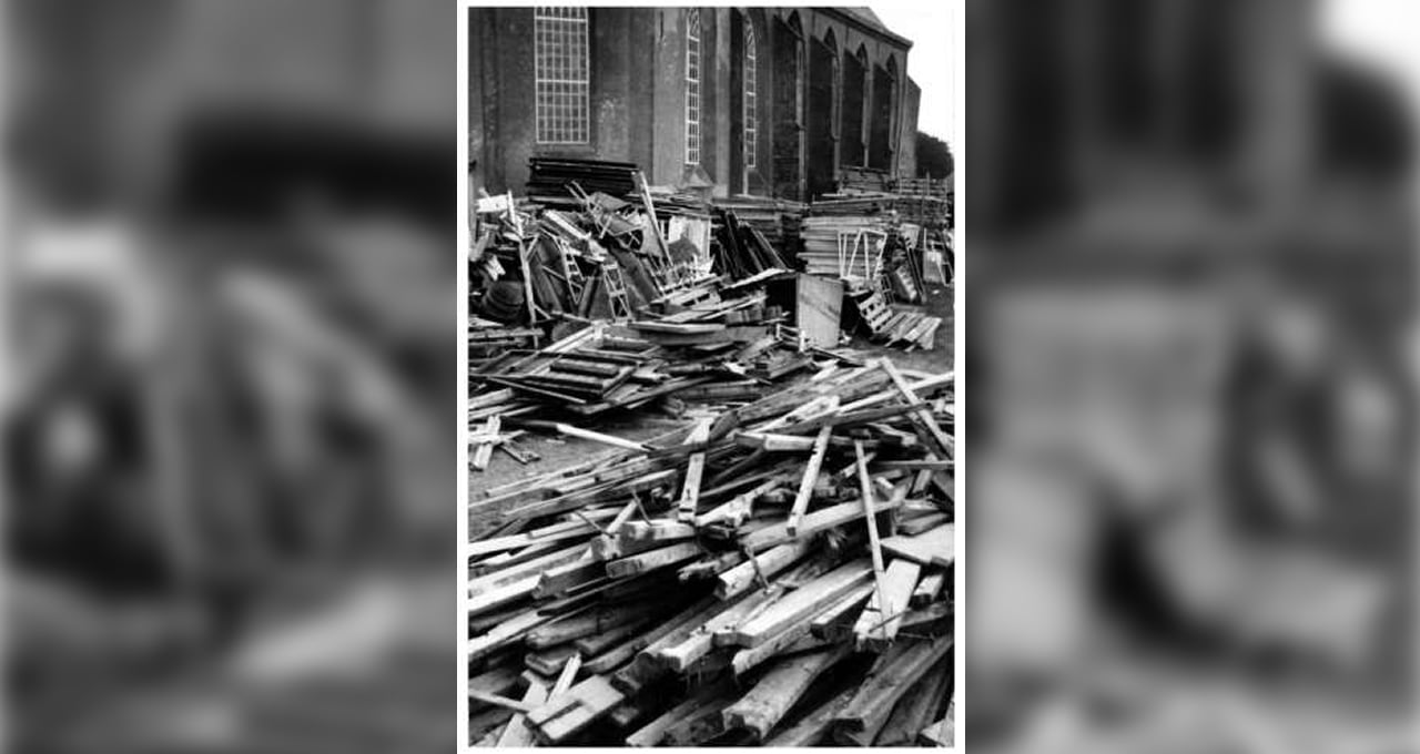 Den Ouden Doosch: "Wrakhout bij de Bonifaciuskerk" - Medemblik Actueel